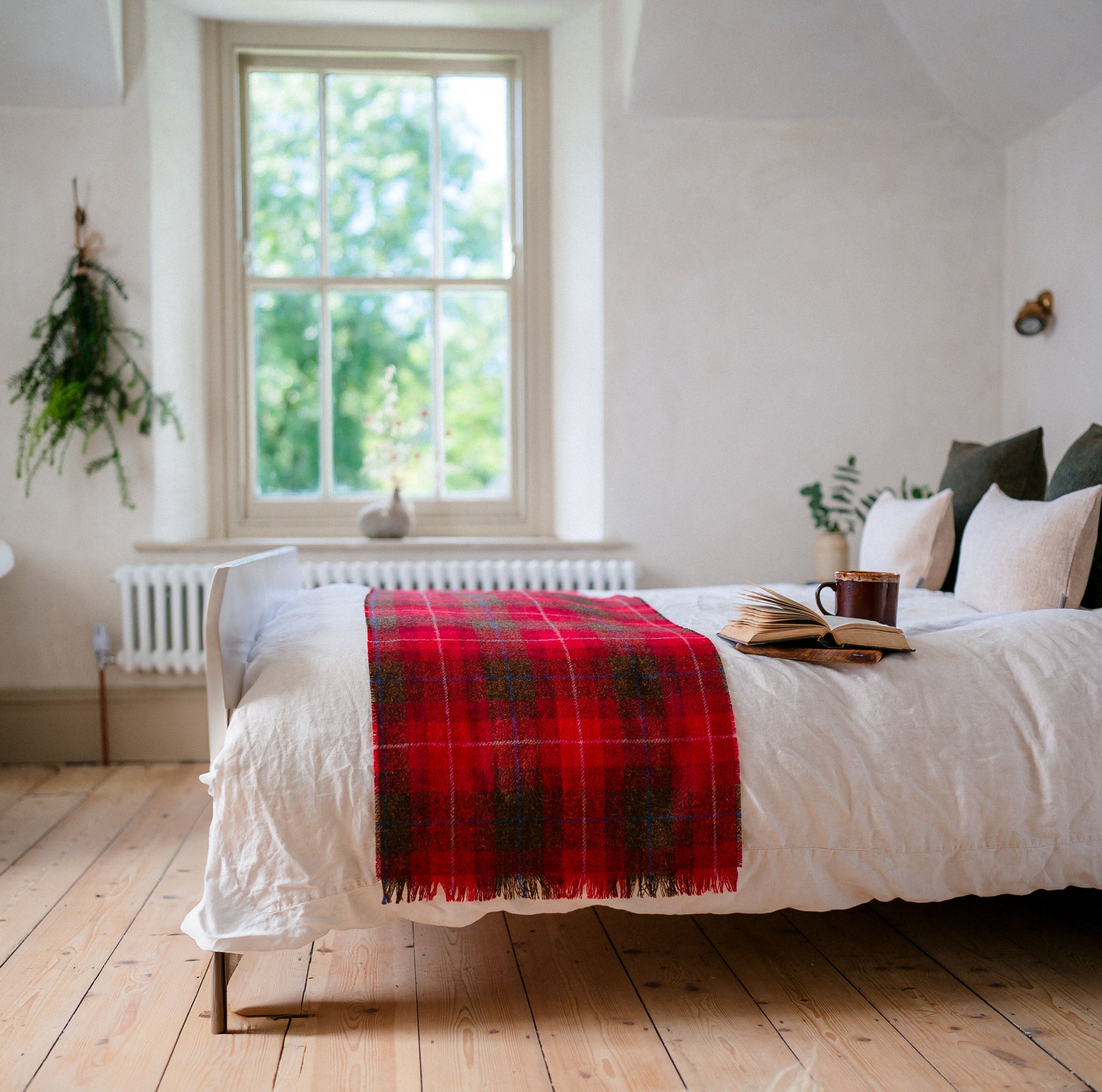 Harris Tweed® Bed Runners – Page – William & Irene